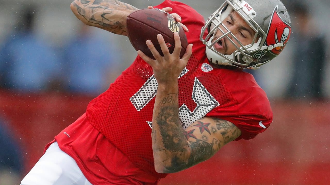 Photos: Mike Evans at Training Camp