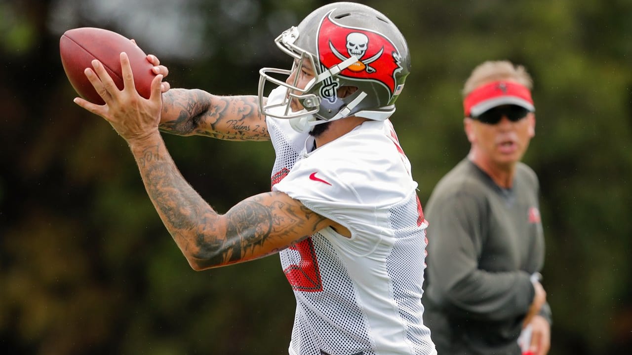 View: Mike Evans at Offseason Workouts
