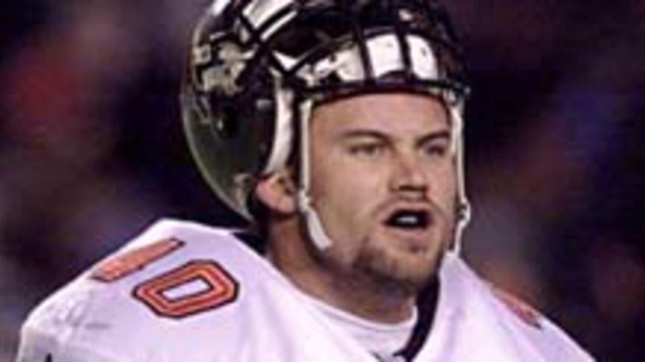 Talk to Mike Alstott Live at 7:45 p.m. Tonight!