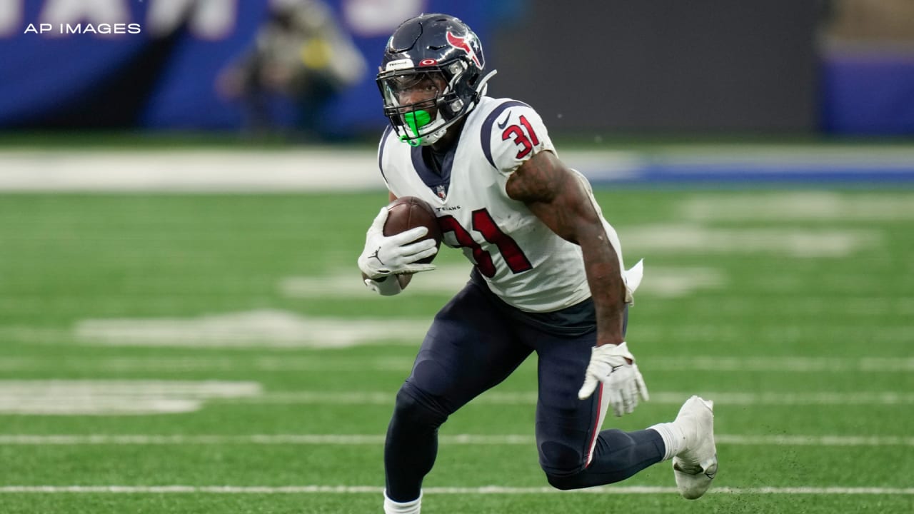 New Look Texans Battle the Buccaneers in Week 9