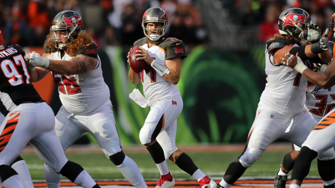 Bucs, Fitzmagic Launch Stunning Rally but Fall on Last-Second FG