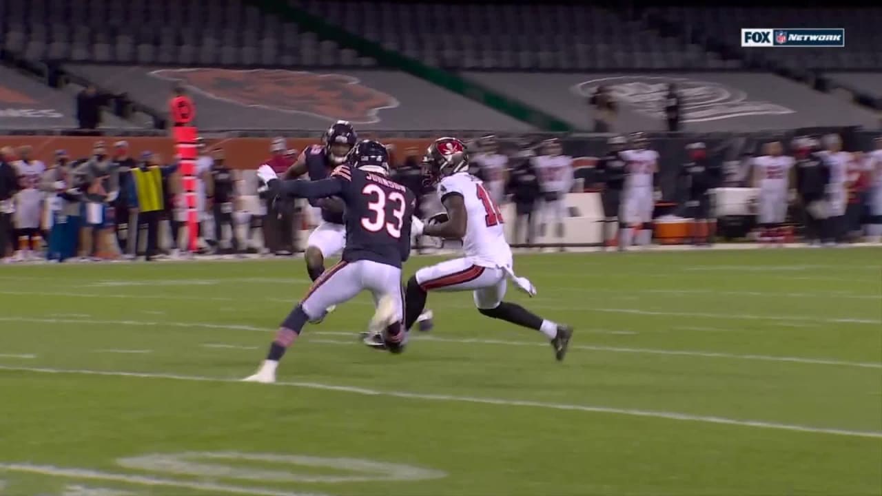 HIGHLIGHT: WR Tyler Johnson Gains 35 vs. Chicago