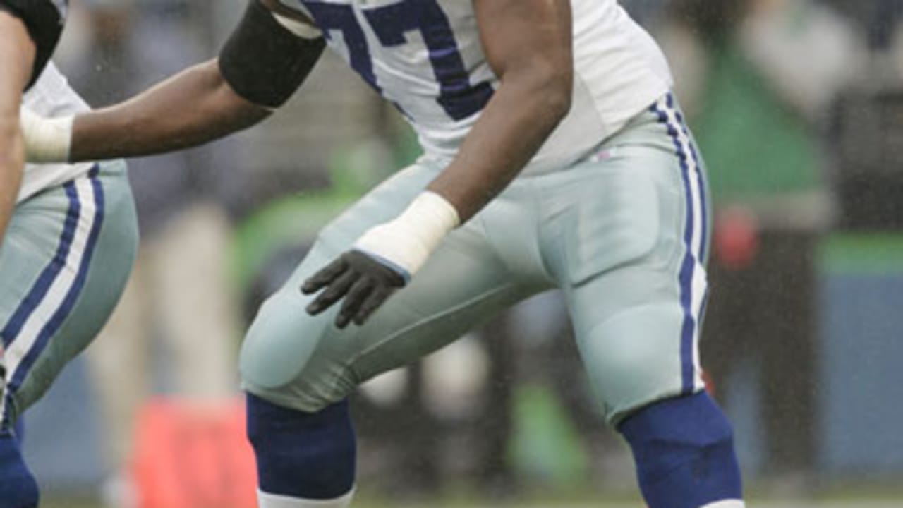 Bucs Sign Tucker to Offer Sheet