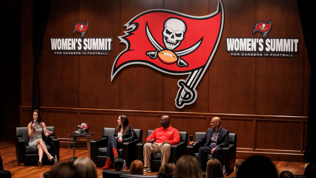 Look Back at the Bucs 2022 Women's Summit for Careers in Football