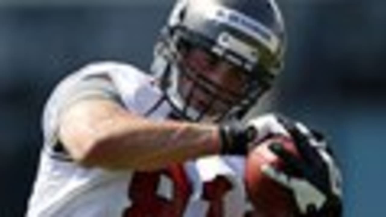 Cutrera, Dunsmore, Sowell Return as Bucs Form Practice Squad