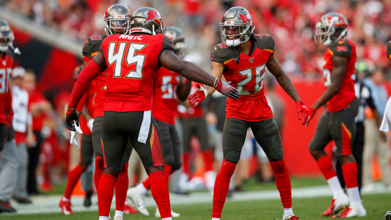 Devin White, Sean Murphy-Bunting Named to All-Rookie Team