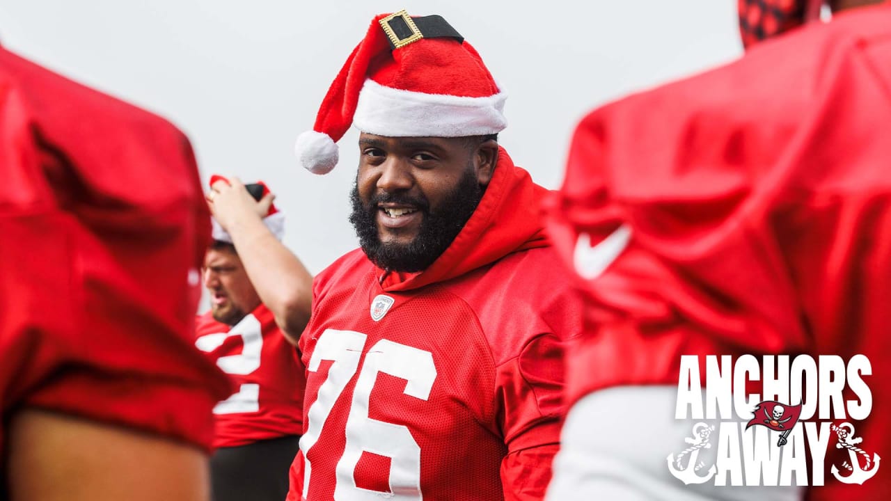 Donovan Smith and Tristan Wirfs Talk Favorite Holiday Traditions | Anchors Away