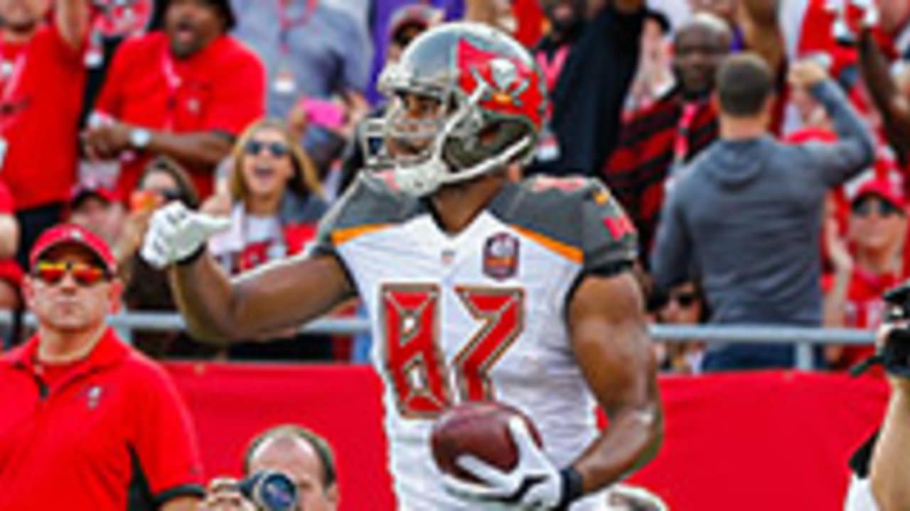 Bucs Stumble in Season Opener