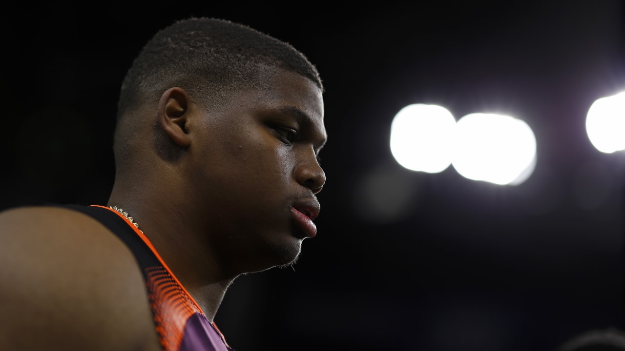 Top Photos of Defensive Linemen & Linebacker Prospects at the NFL Combine