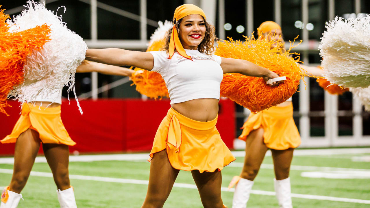Bucs Cheerleaders Field Rehearsal | Lions vs. Bucs 2023