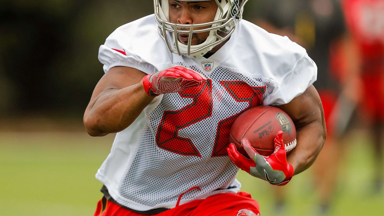 Photos: Bucs Running Backs at OTAs