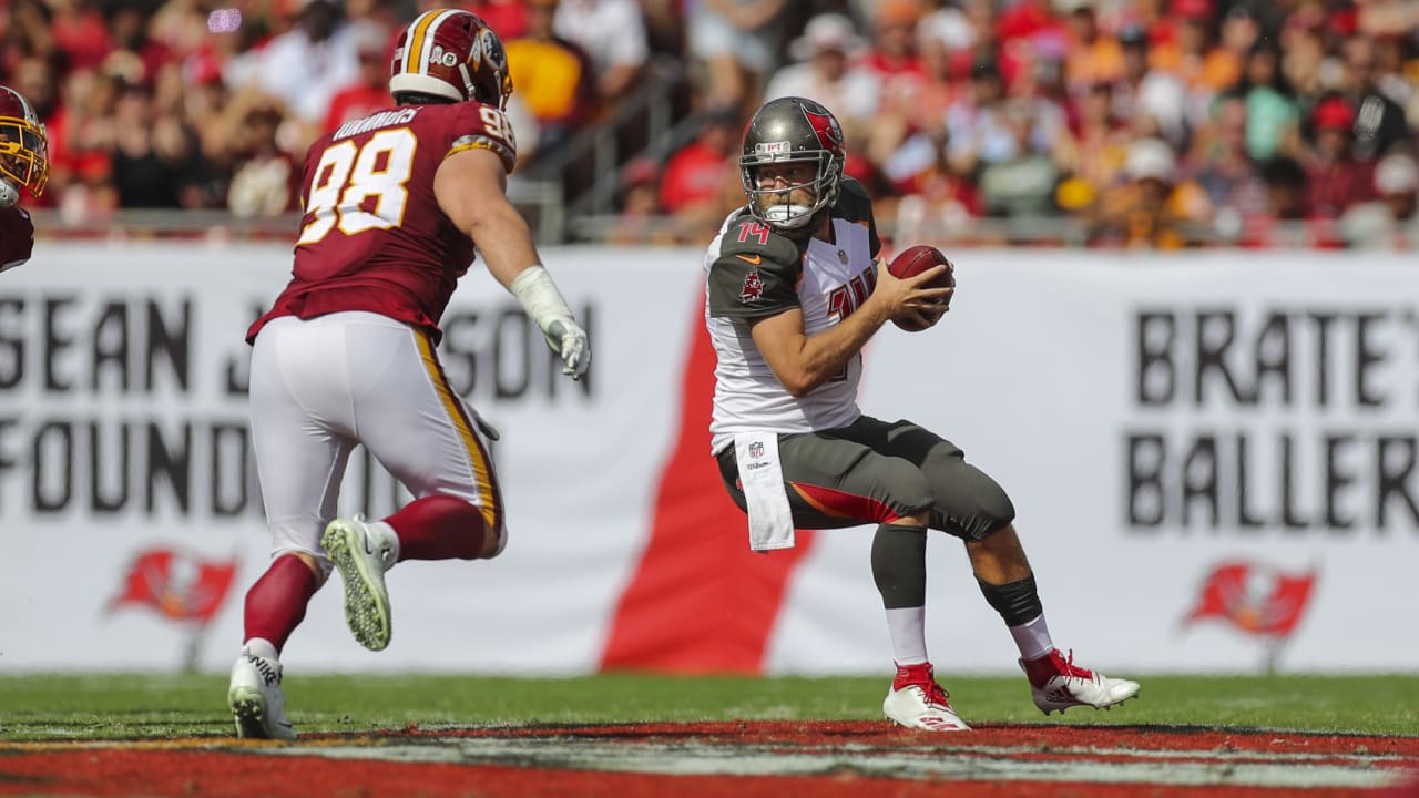 Ryan Fitzpatrick to Remain Bucs' Starting Quarterback