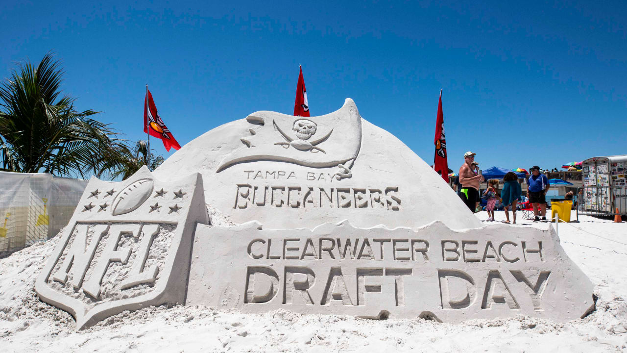 Top Photos From the Bucs Draft Day 3 at Clearwater Beach