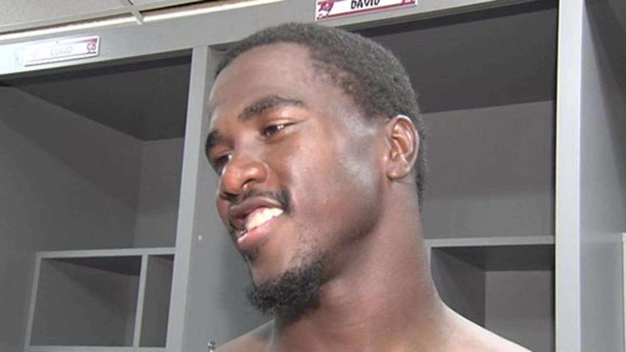 Locker Room: LB Lavonte David