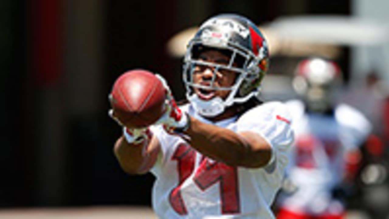 Sixth-Rounder Kaelin Clay Signs Deal