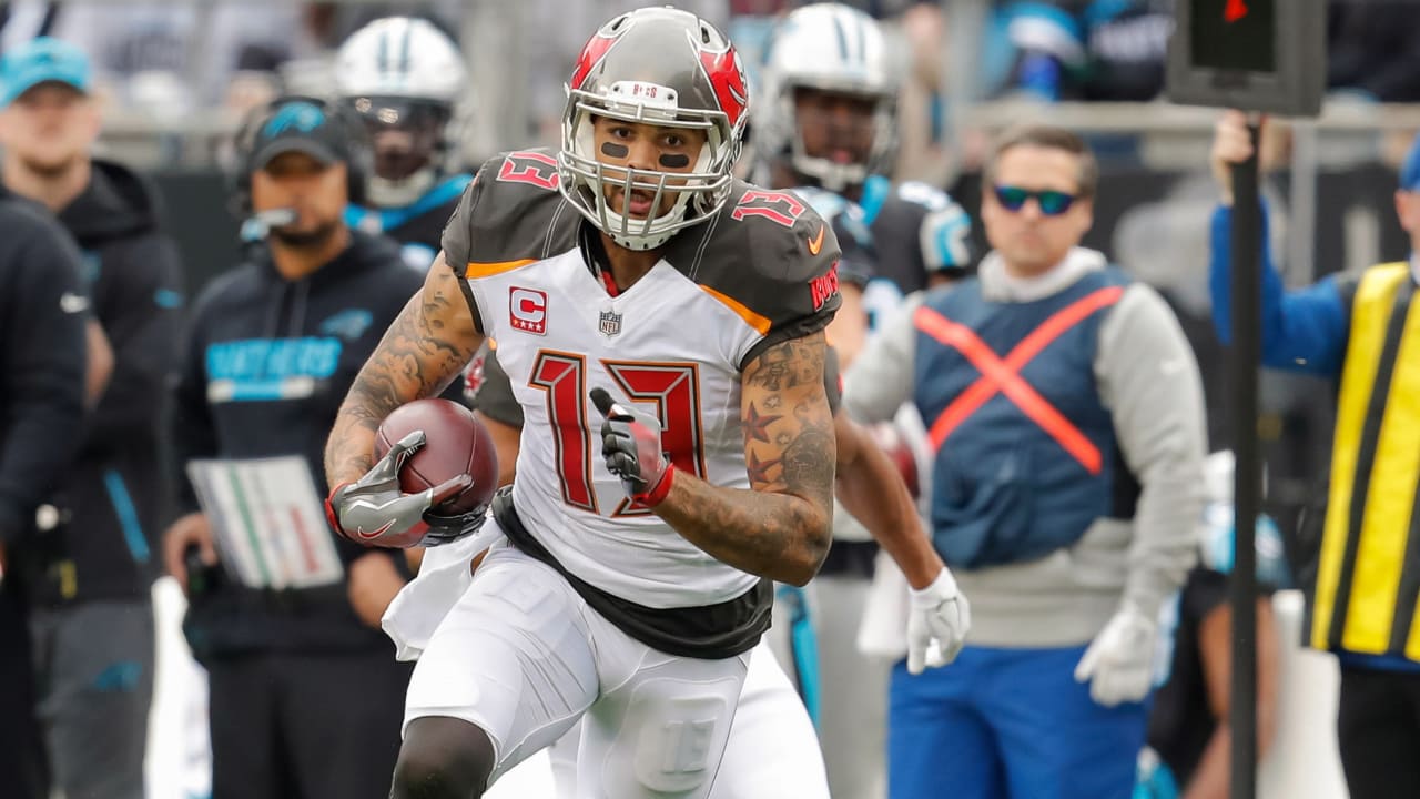 Bucs Return to Division Play, Rekindle Dramatic Rivalry with Panthers