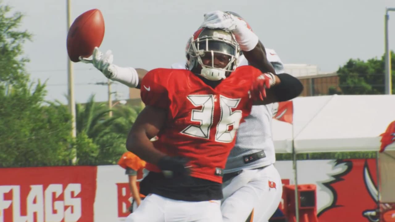 Training Camp Highlight: Chris Godwin's Juggling One-Handed Catch