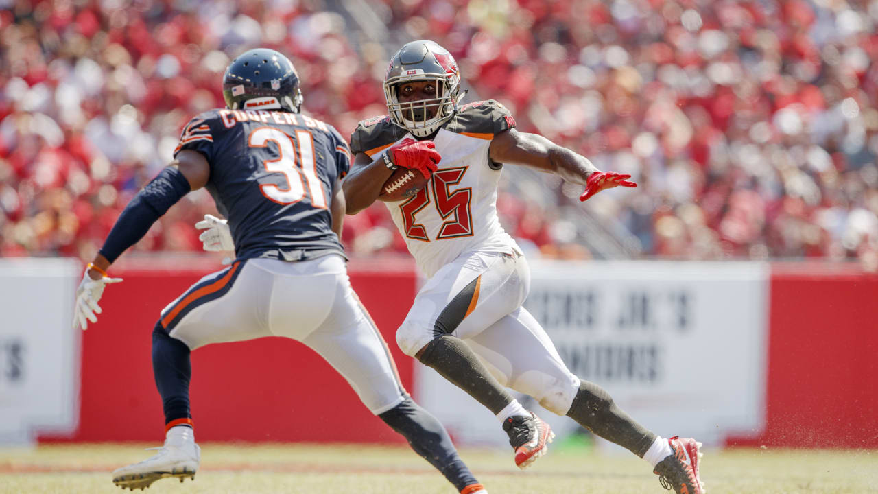 Bucs, Bears Make Black-and-Blue Reunion for Fifth Straight Year
