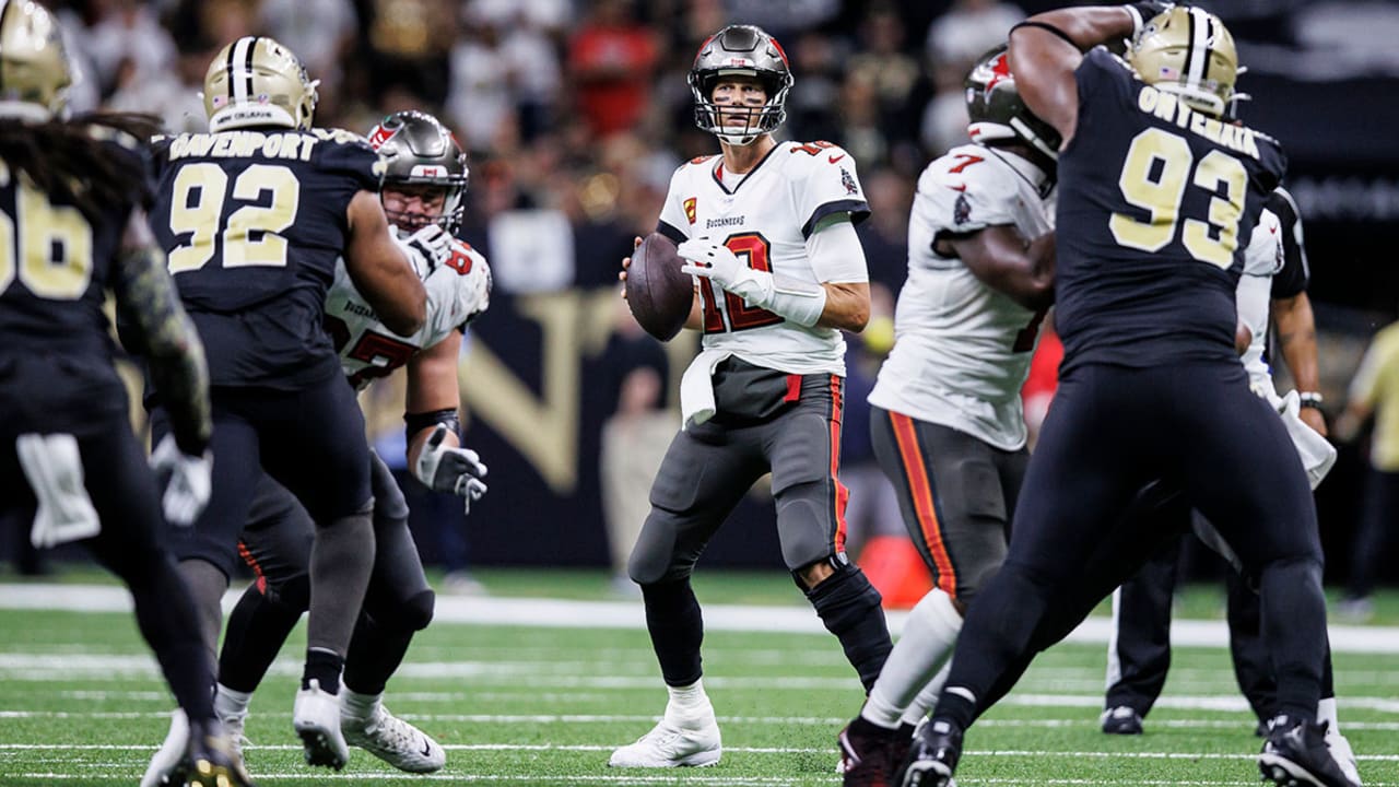 Buccaneers' Top Plays Through Quarter Mark of 2022 Season