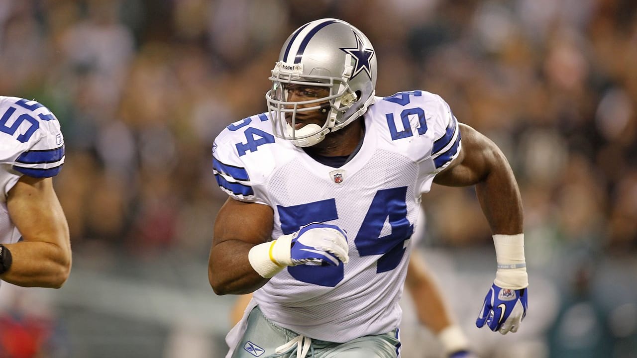 Newly-Signed LB Bruce Carter