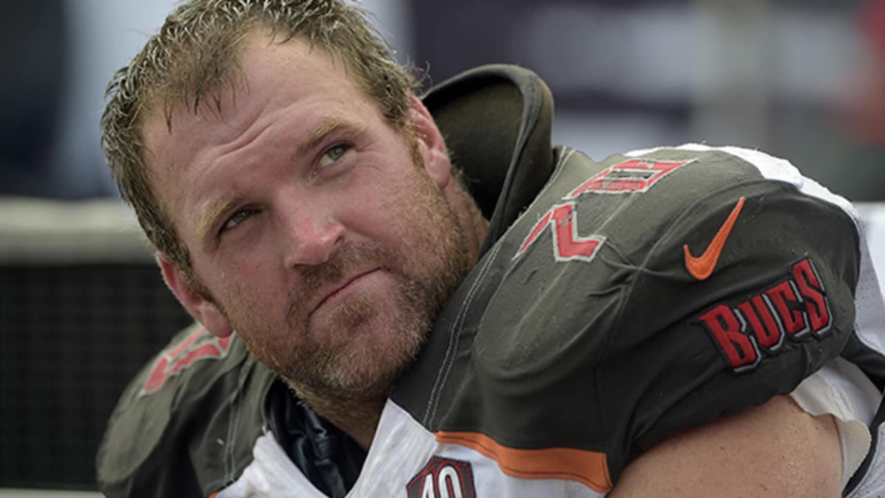 Social Media Reacts to Mankins' Retirement