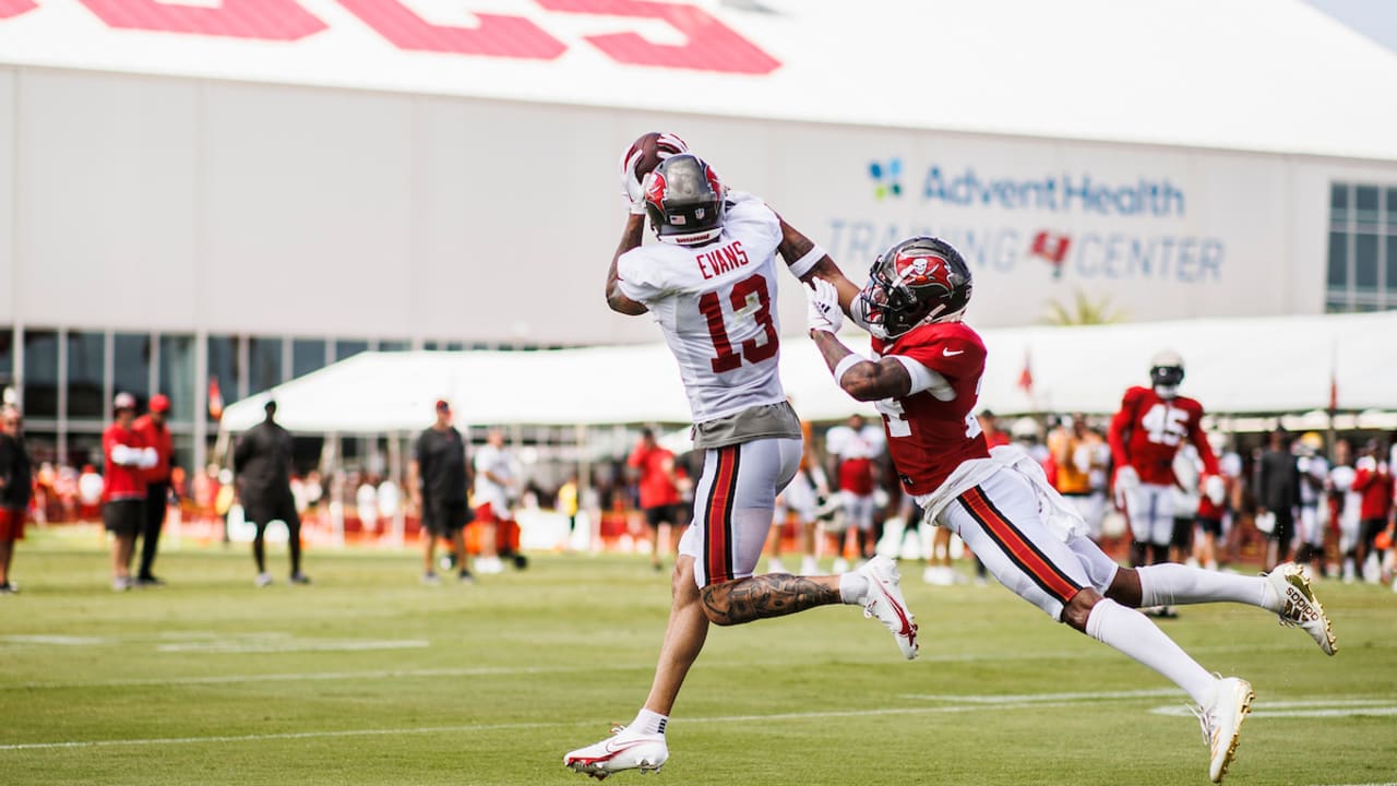 Best Photos from Bucs Training Camp Practice, August 2