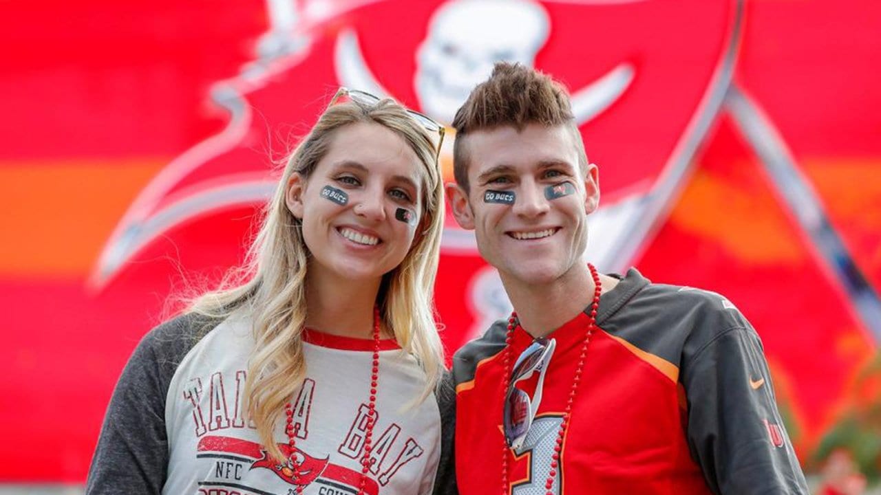 Photos: Fan Friday, Week 13