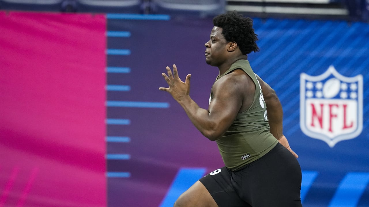 Calijah Kancey Runs Lightning Fast 40 Yard Dash At 2023 Combine
