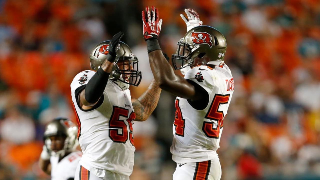 Photo Gallery: Tampa Bay Buccaneers vs Miami Dolphins