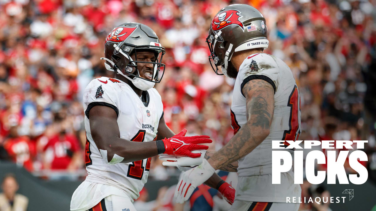 Experts Predict Who Will Win Between the Tampa Bay Buccaneers and Atlanta Falcons in Week 7 of ...