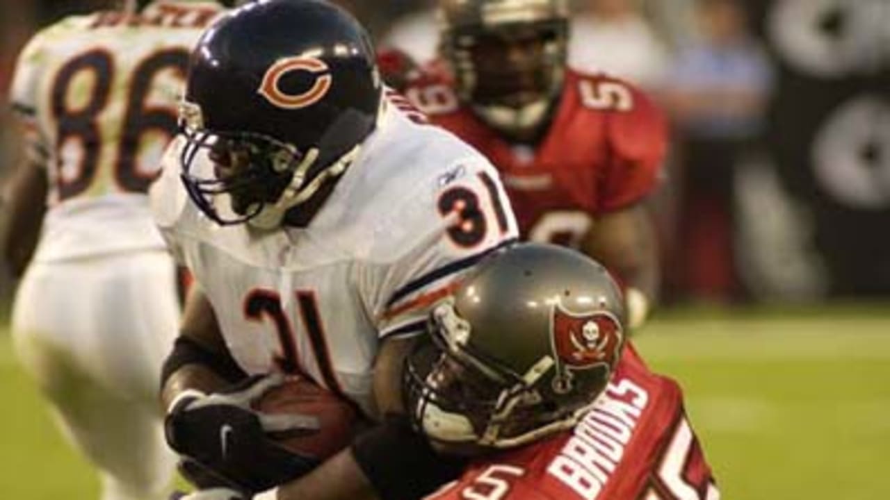 Brooks, Bucs Hit Back