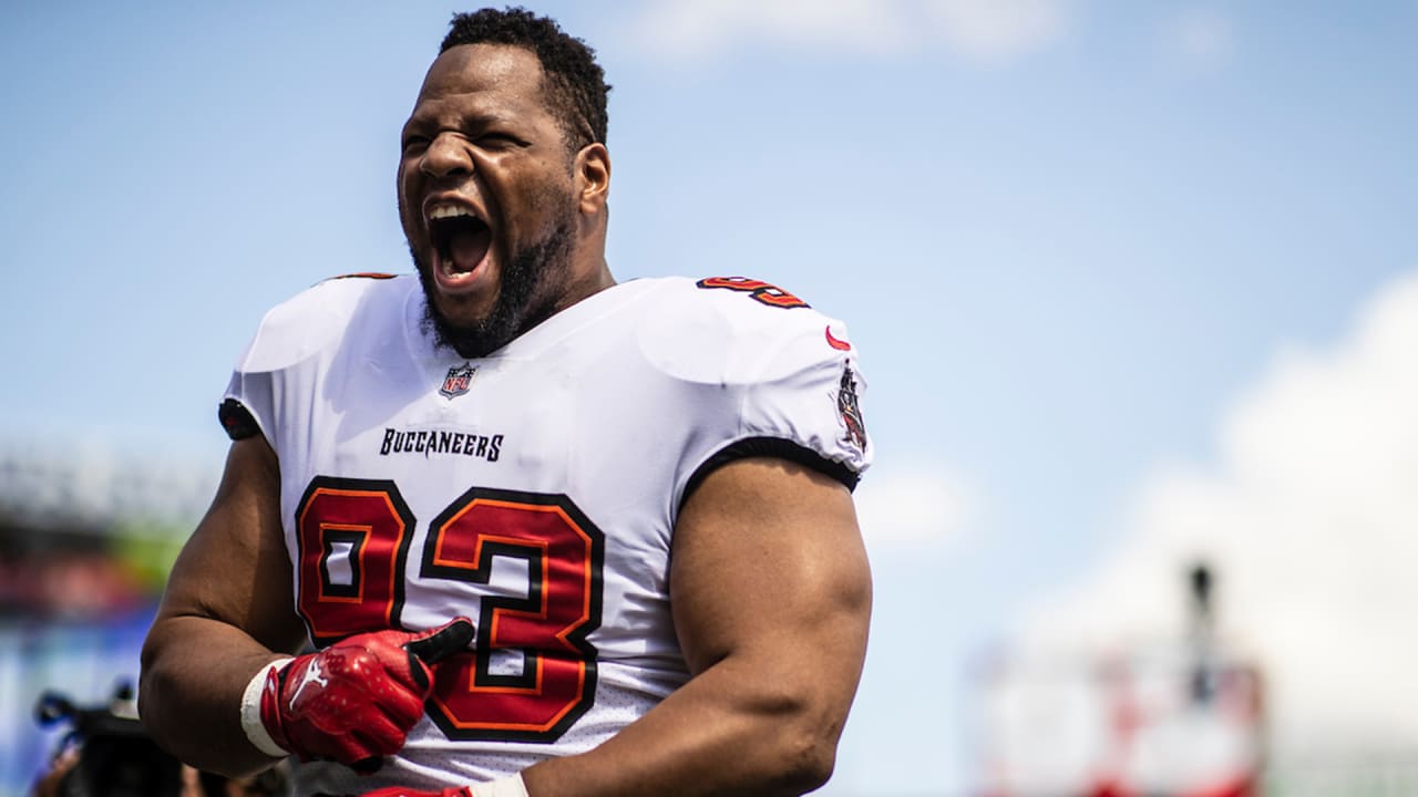 Bucs Win! Tampa Bay Defeats the Miami Dolphins 45-17 in Week 5