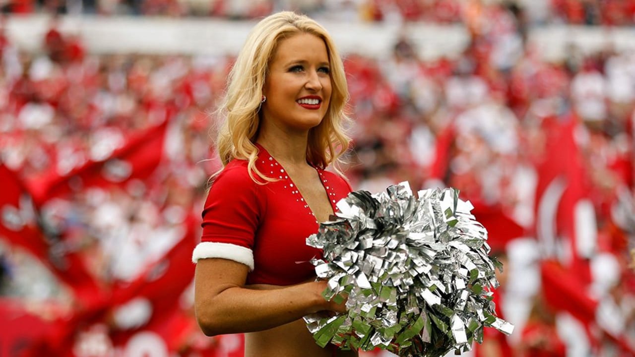 Photos: Cheerleader Cassie