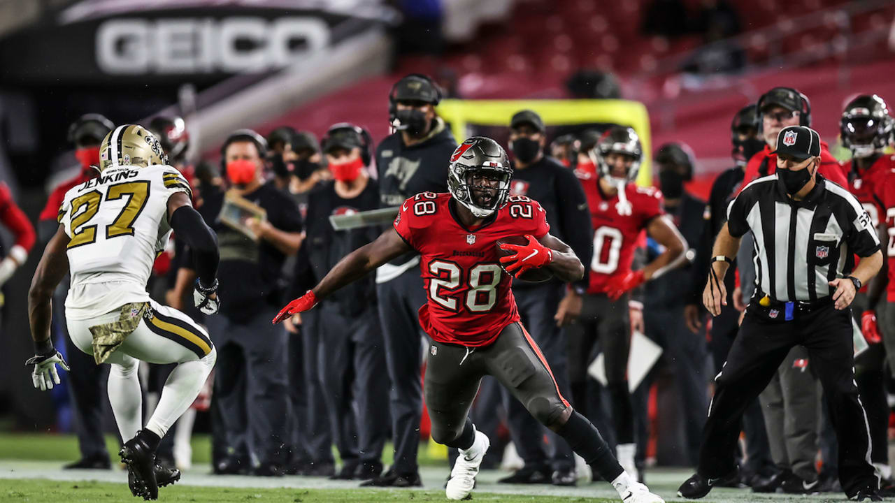 Best Photos from Saints vs. Buccaneers | Week 9