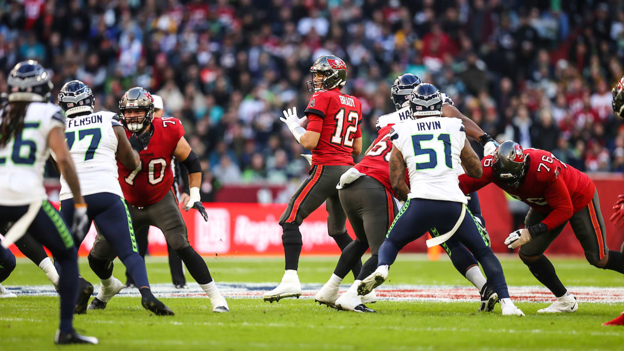Best Photos From Seahawks vs. Bucs in Germany | Week 10