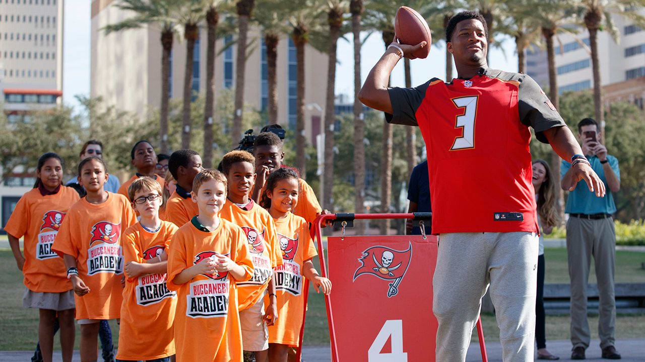 Watch: Bucs Academy Educational Huddle