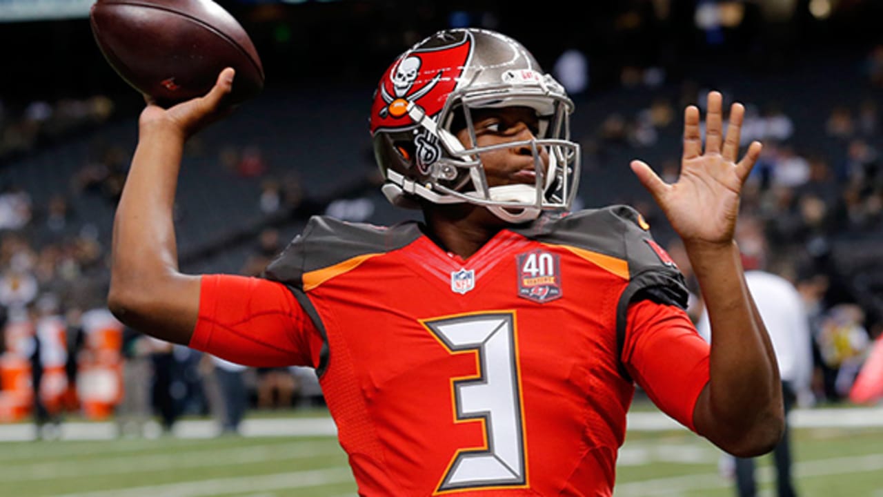 Headlines: Players Giving Back in Tampa