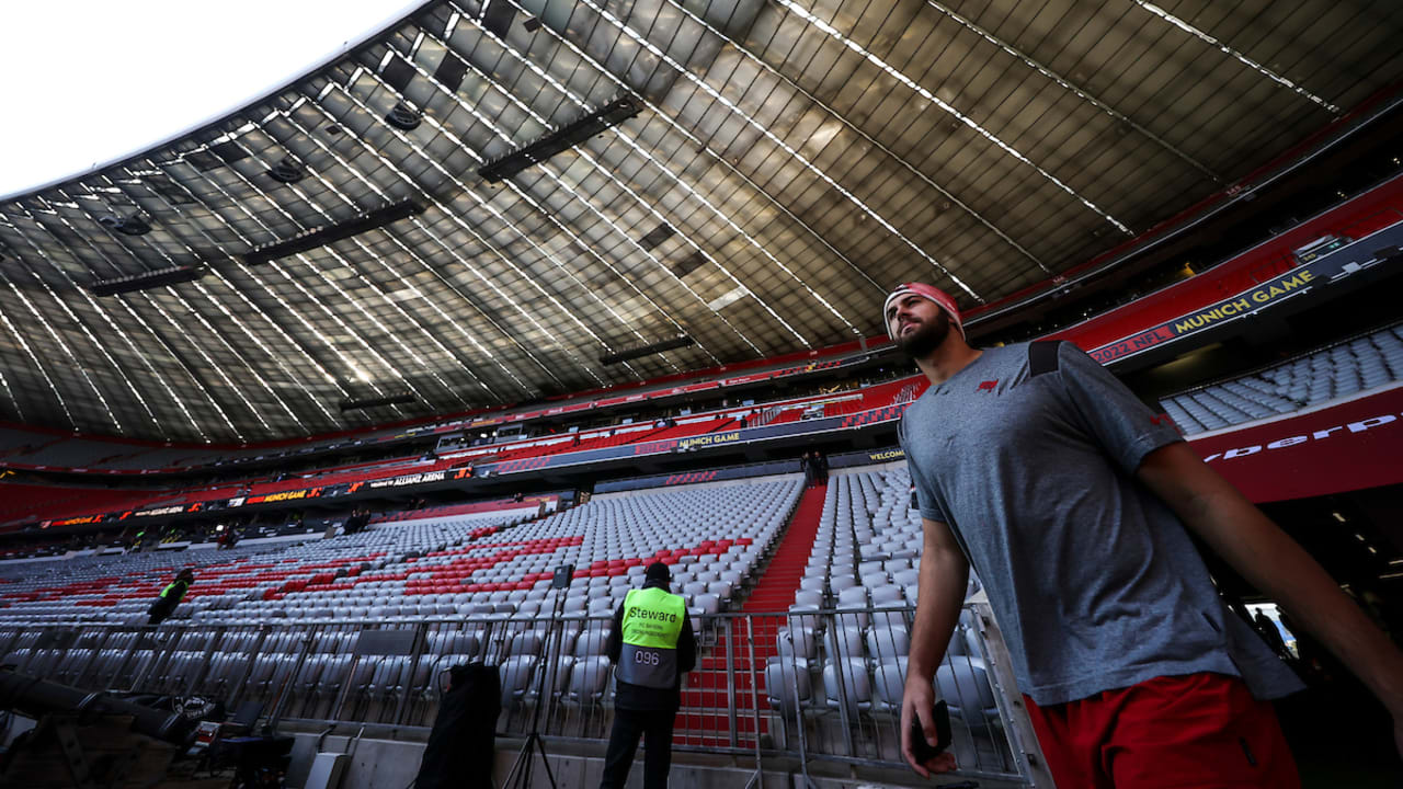 Bucs Arriving for Week 10 vs. Seattle Seahawks in Germany