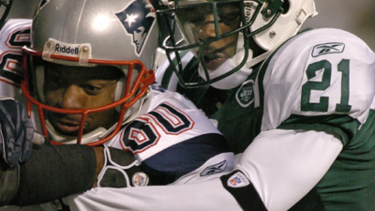 Bucs Add DB Strait