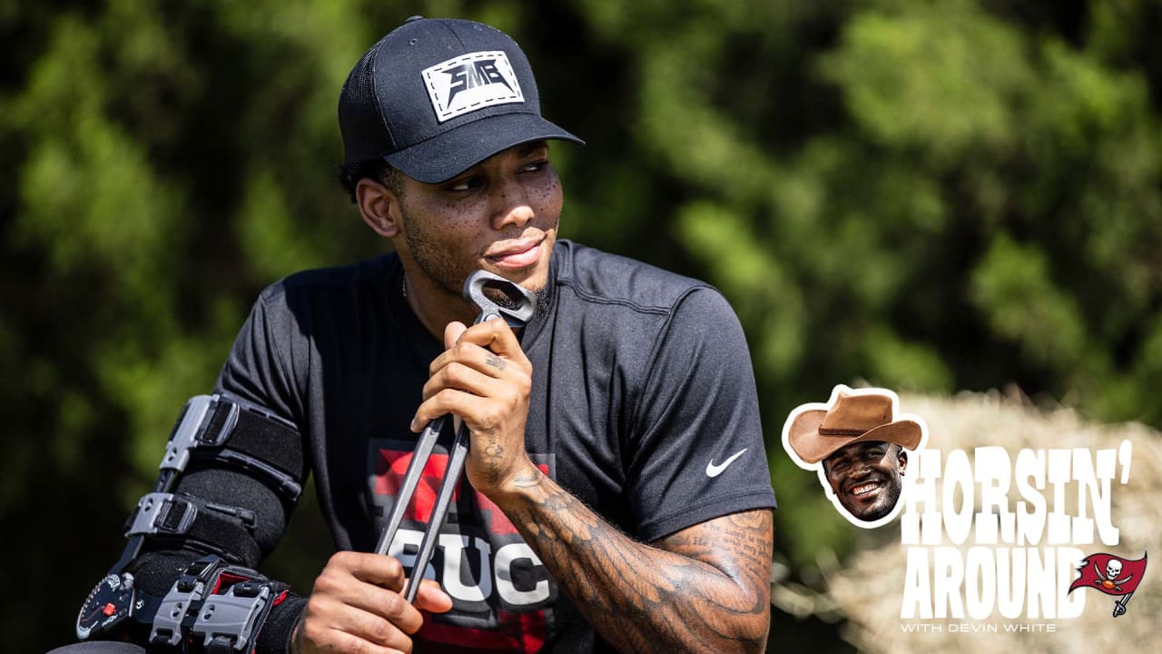 Sean Murphy Bunting Puts His Knowledge To The Test | Horsin' Around ...