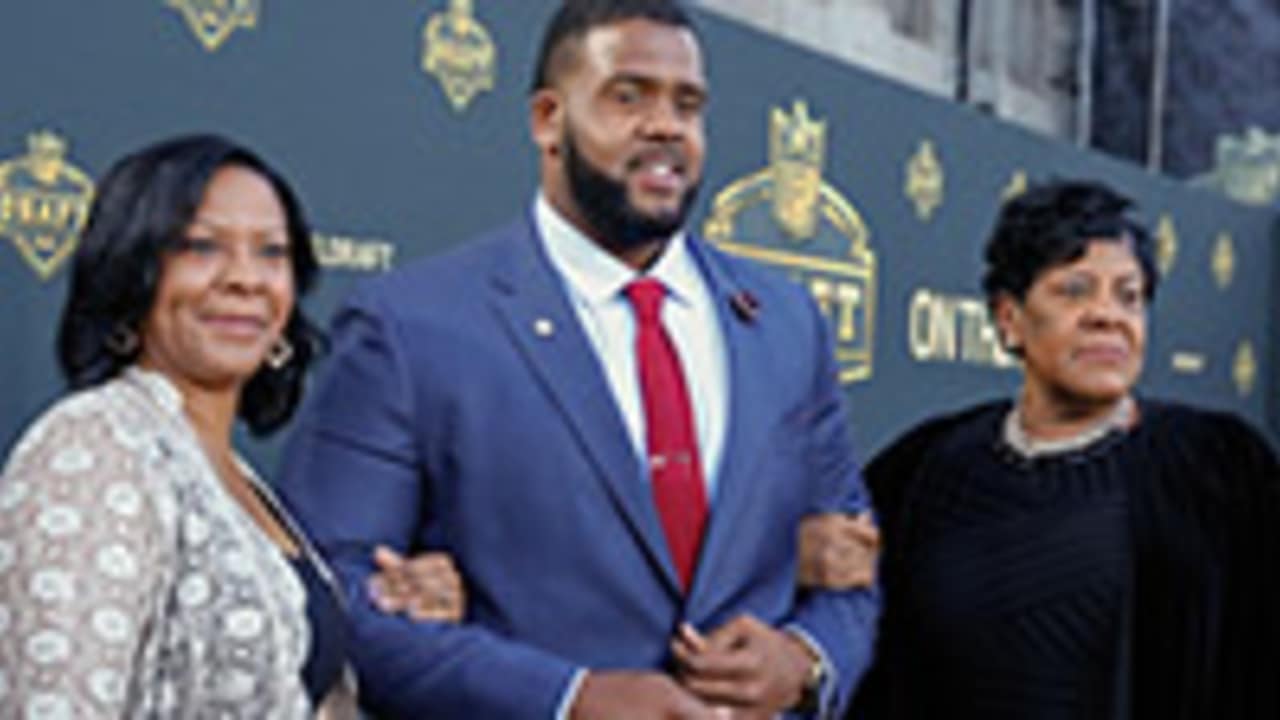 5 Things to Know About Donovan Smith