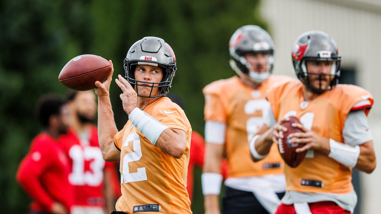 Top Pictures from Bucs Practice, Nov. 9 | Seahawks Week