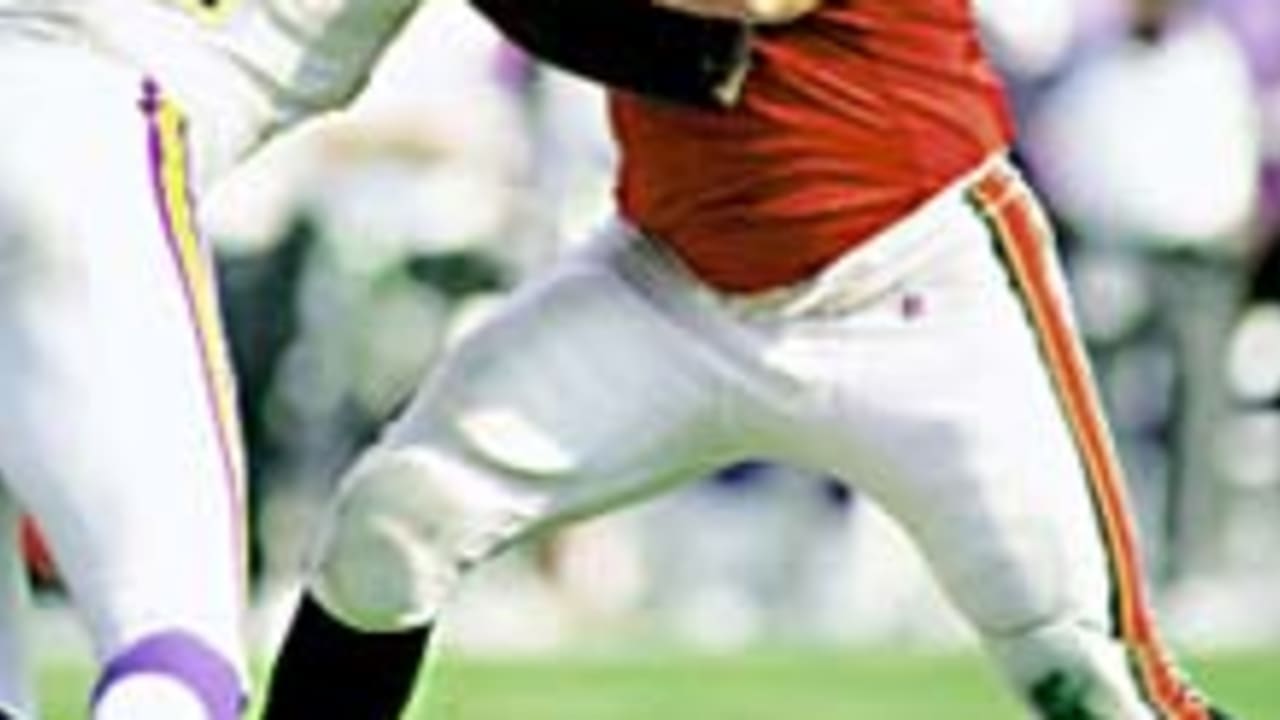 Bucs to Honor Gruber