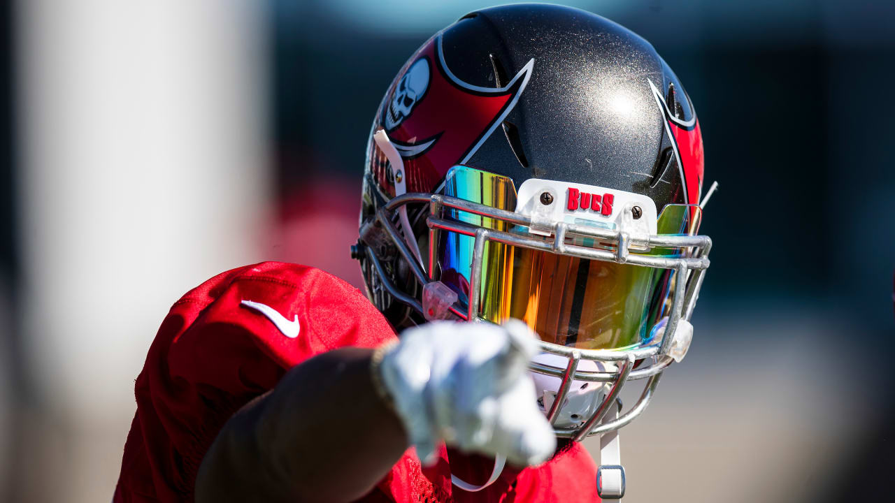 Top Pictures from Bucs Practice, Oct. 23