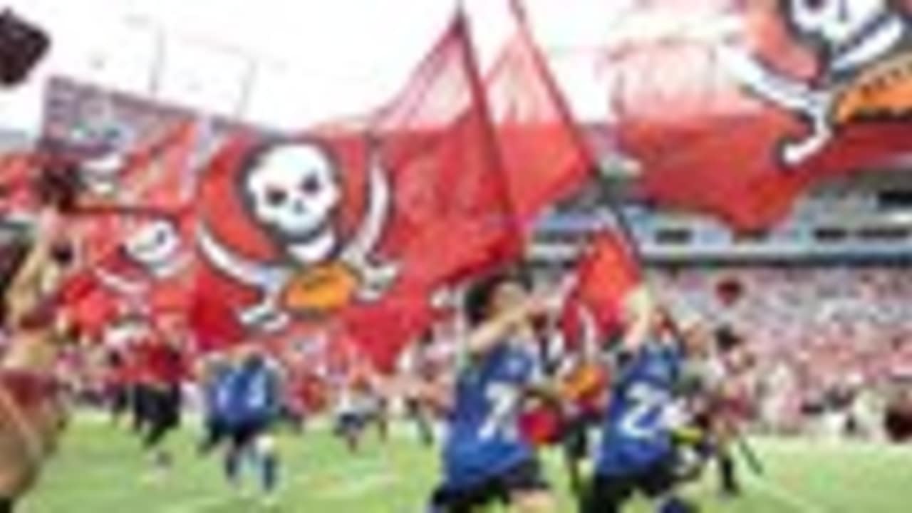 Bucs & Young Athletes Celebrate USA Football Month