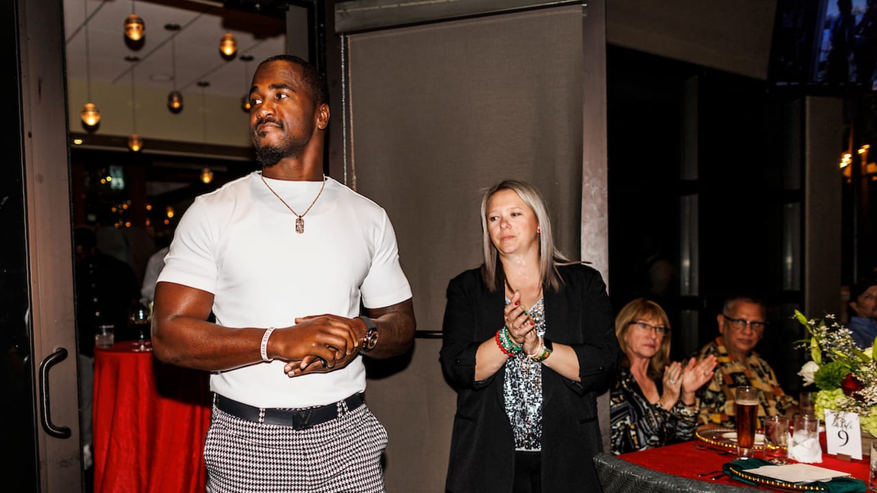 Photos: Lavonte Legends Foundation Dine for a Cause