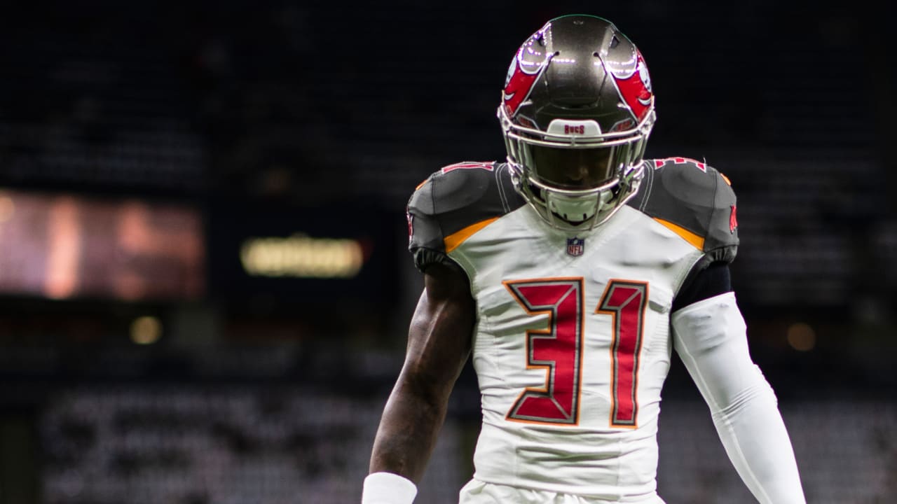 Jordan Whitehead Joins Rookie Revolution in Bucs' Secondary