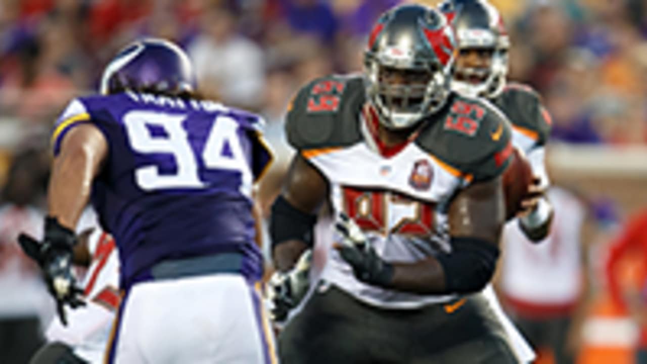 Demar Dotson Sidelined by Sprained Knee