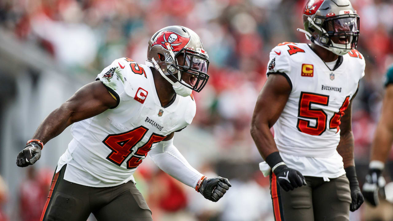 Best Photos of the Bucs Linebackers from the 2021 Season