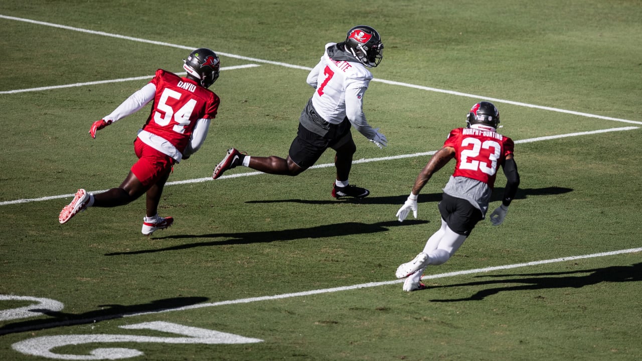 Competition, Communication Highlighted in Middle of Bucs' Camp